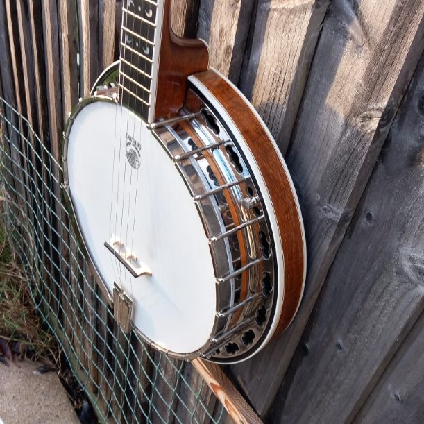 Purveyors of Quality Musical Instruments | Deering ‘Maple Blossom’(USA ...